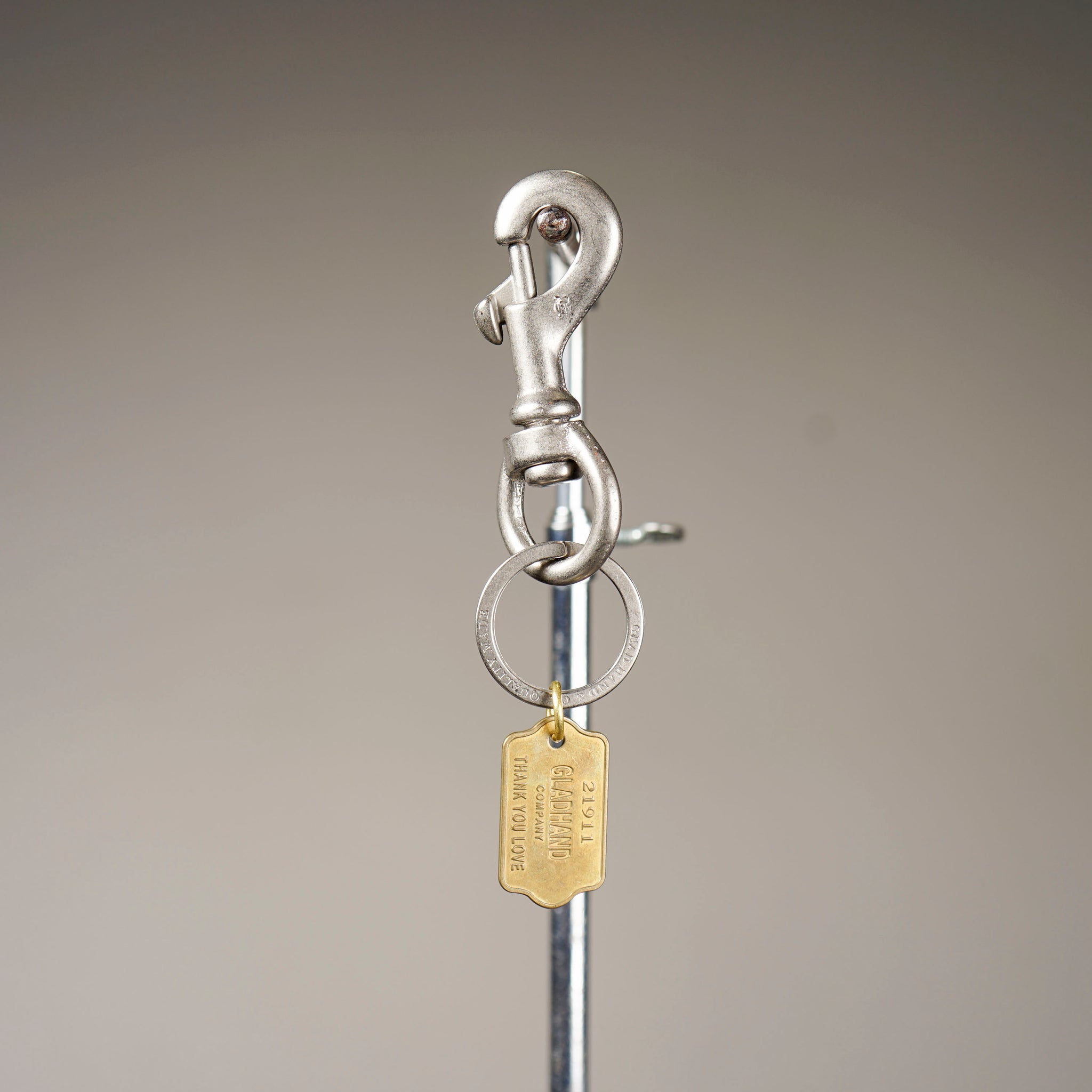 SWIVEL SNAP KEY HOLDER W/DOG TAG – GLADHAND & Co.